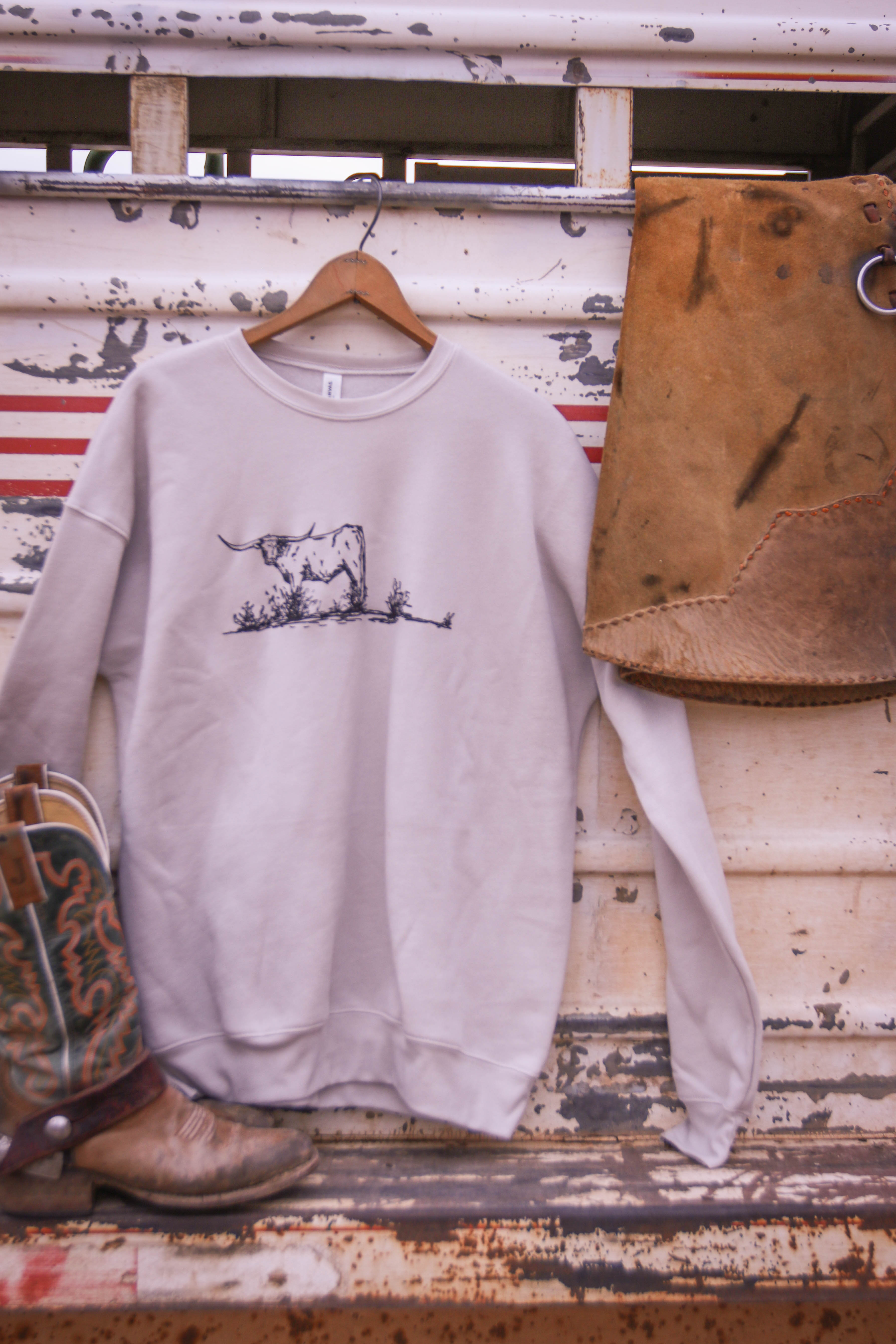 Western Graphic Crewneck – Alyssa Wilcox Photography